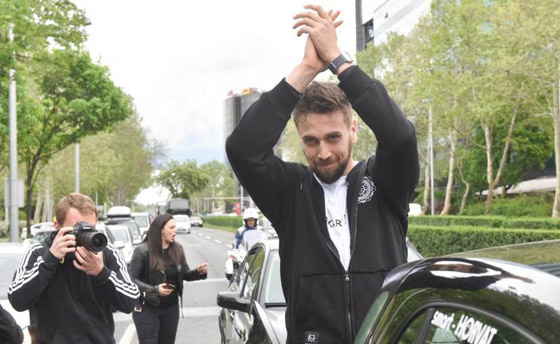 shayefpro.com > كرواتي يدخل موسوعة غينيس لدفع سيارة لمسافة 66 ميلا لمدة 24 ساعة!